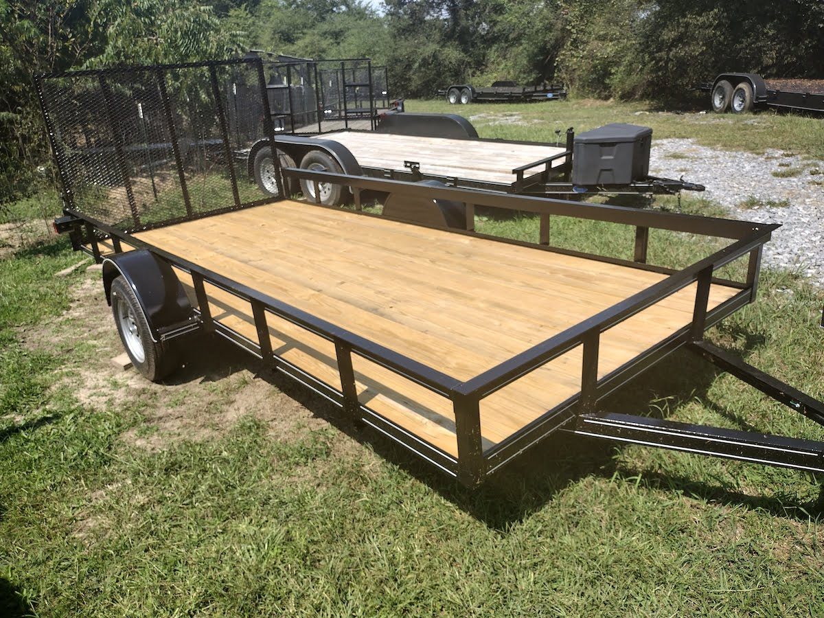 How to Get a Trailer Unstuck From the Mud – Max Built Trailers